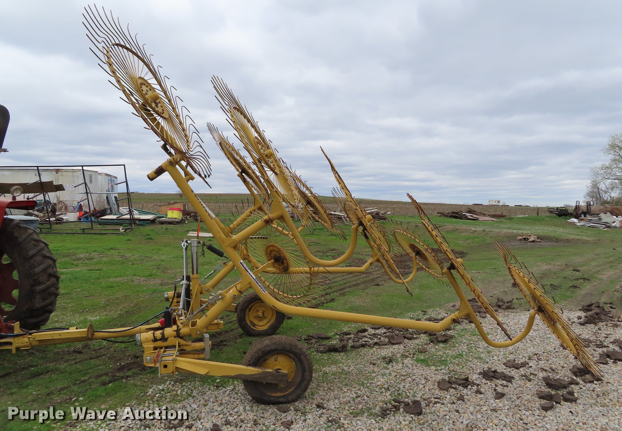 Vermeer WR220 hay rake in Auburn, KS | Item DF7793 sold | Purple Wave