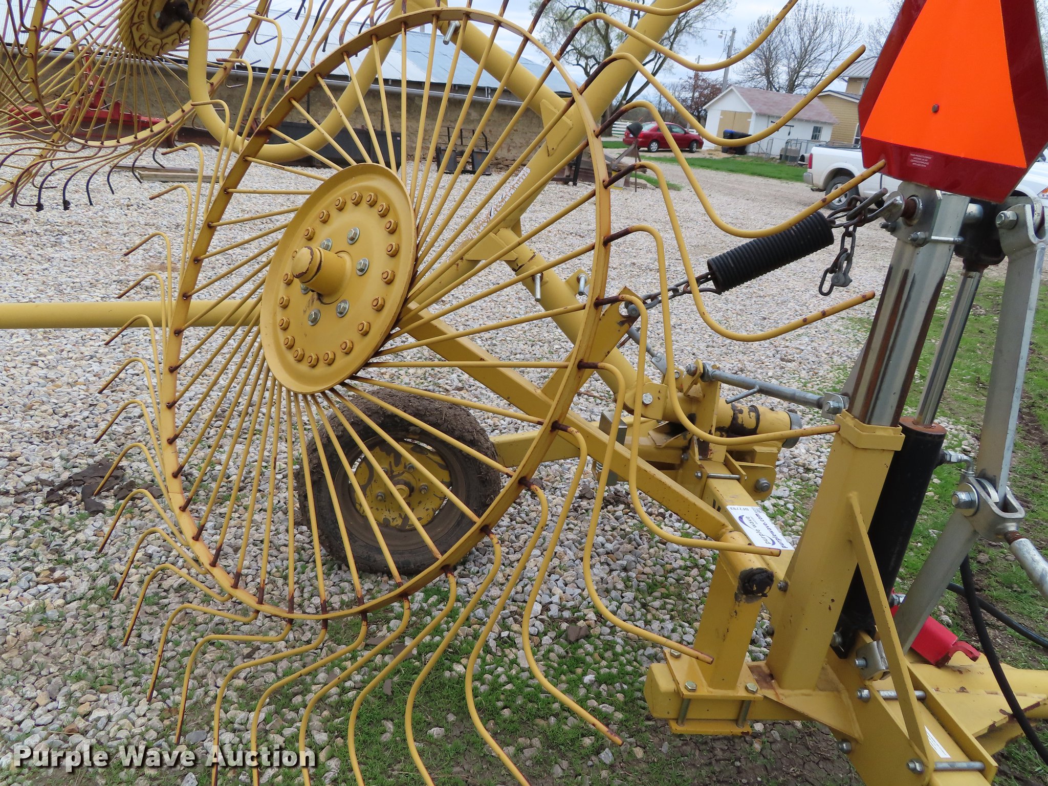 Vermeer WR220 hay rake in Auburn, KS | Item DF7793 sold | Purple Wave