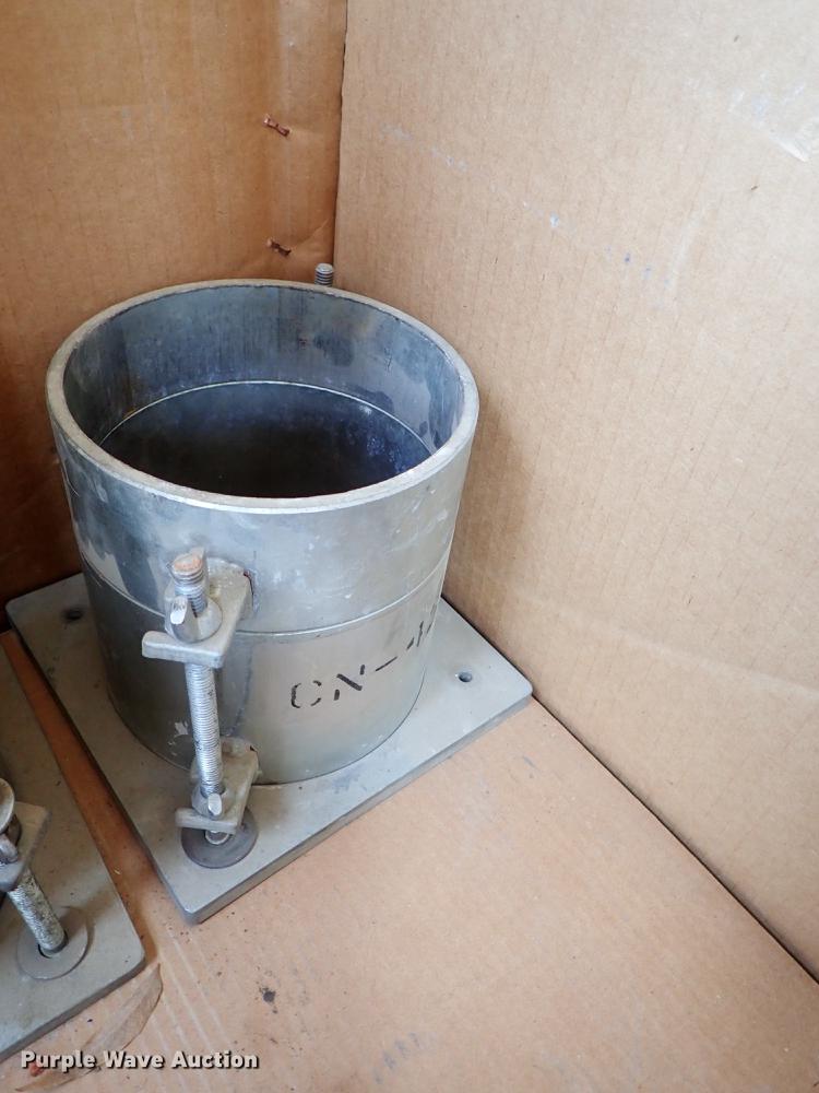 (7) Proctor molds in Wichita, KS | Item DQ9638 sold | Purple Wave