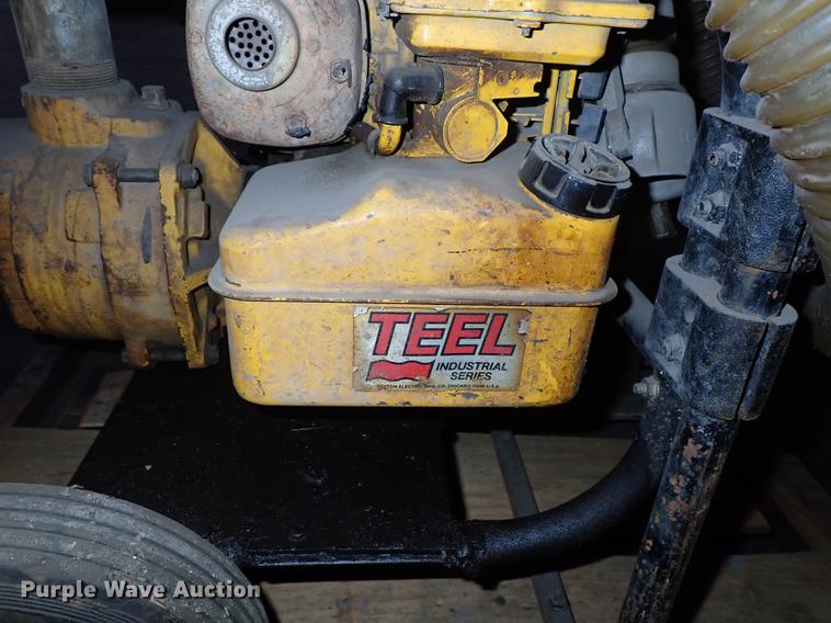Teel water pump in Wichita, KS | Item FN9900 sold | Purple Wave