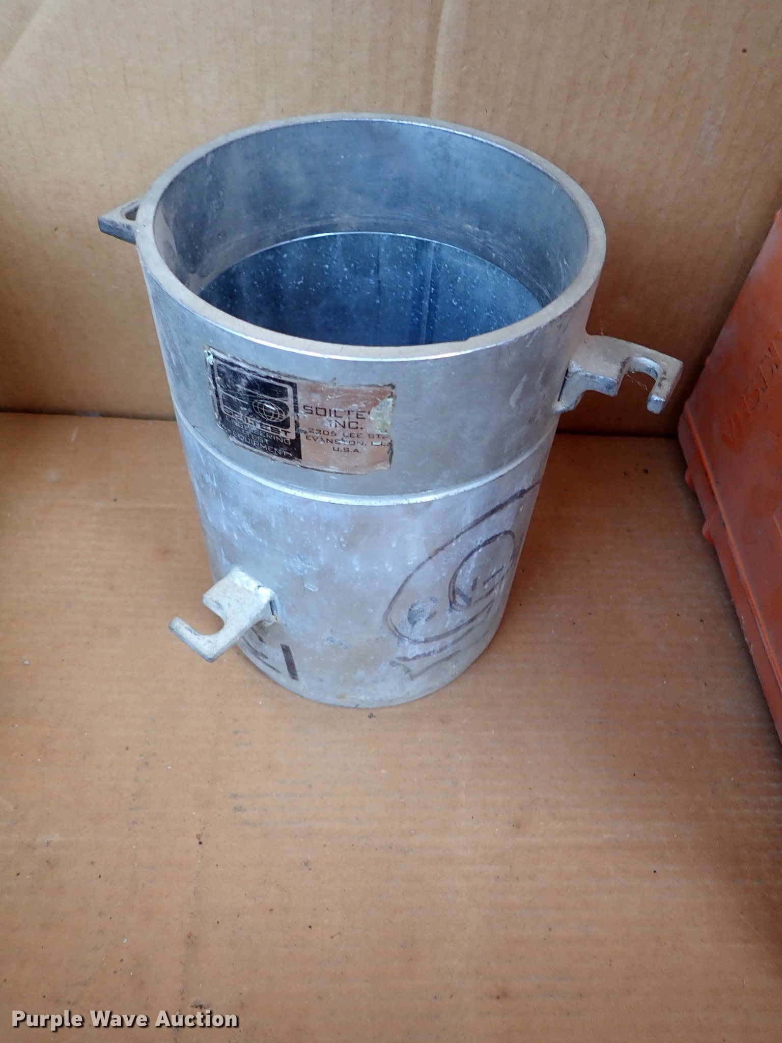 (7) Proctor molds in Wichita, KS | Item DQ9638 sold | Purple Wave