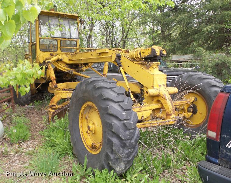Caterpillar 12 rigid frame motor grader in Rulo, NE | Item DC4625 sold ...