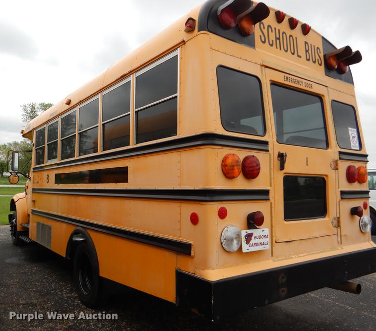 1998 International Mid Bus 3400 school bus in Eudora, KS | Item DG1042 ...