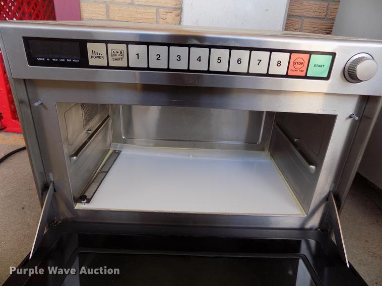 Panasonic Pro II microwave in Garden City, KS | Item FA9729 sold ...