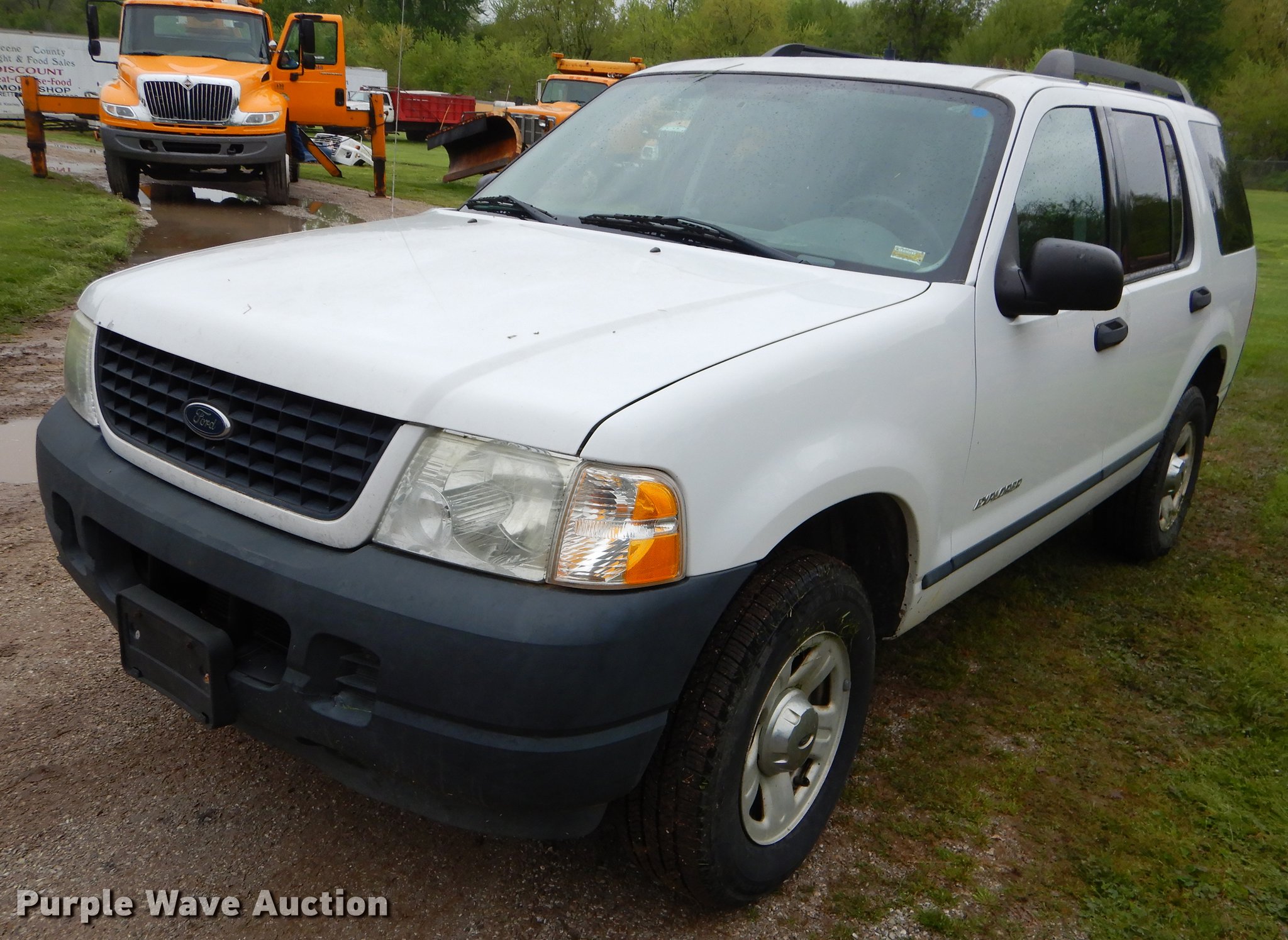 2005 Ford Explorer SUV in Springfield, MO | Item FH9346 sold | Purple Wave