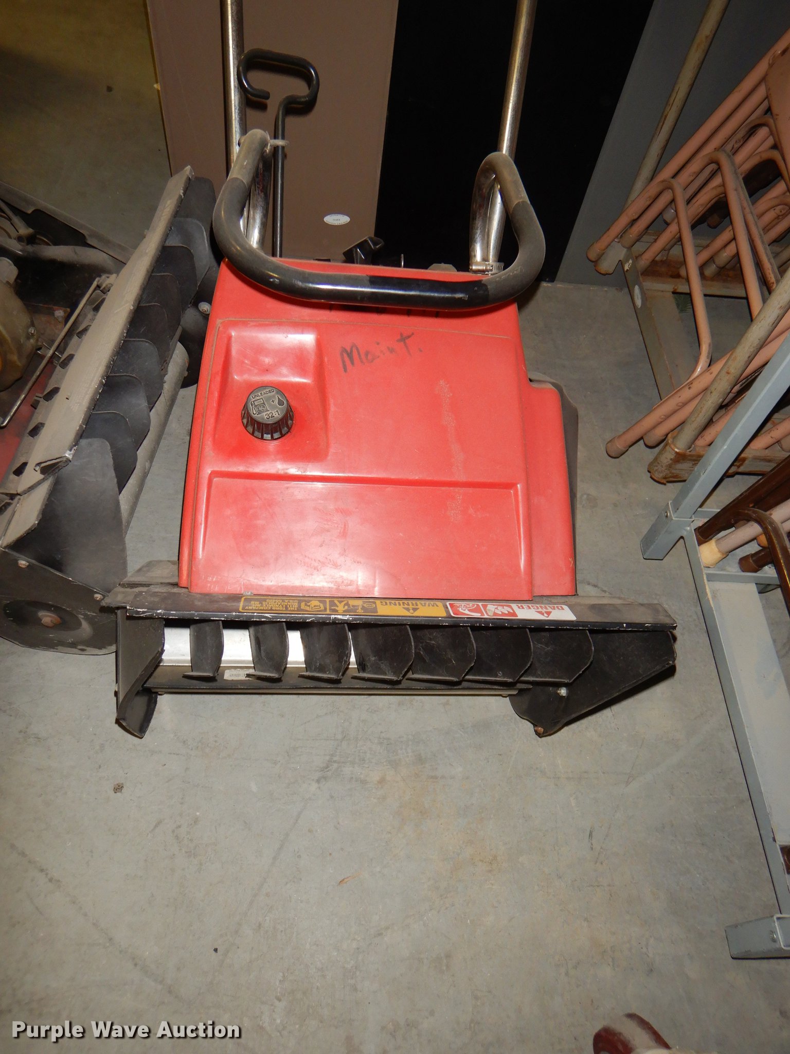 (3) Toro S200 snow blowers in Emporia, KS | Item FK9183 sold | Purple Wave