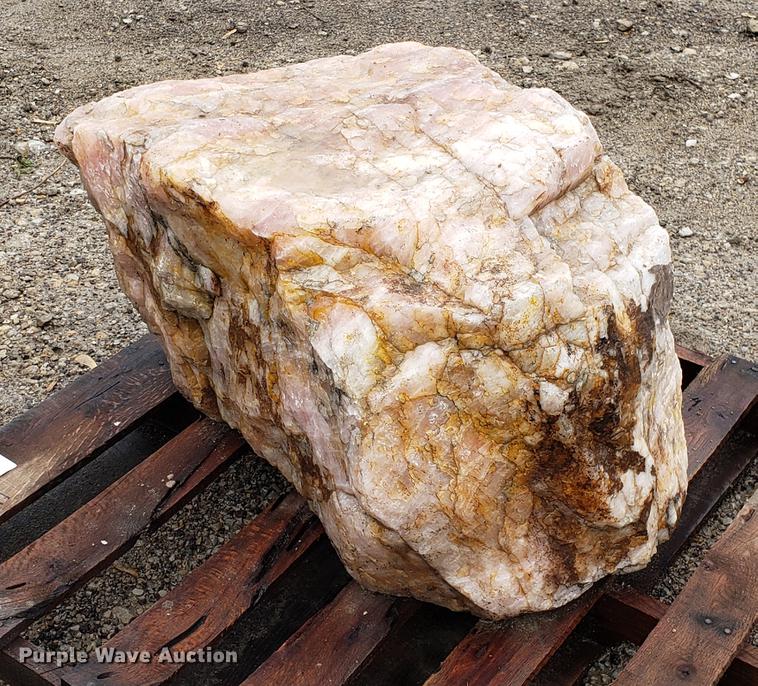 Rose Quartz boulders in Kansas City, MO | Item DD4099 sold | Purple Wave
