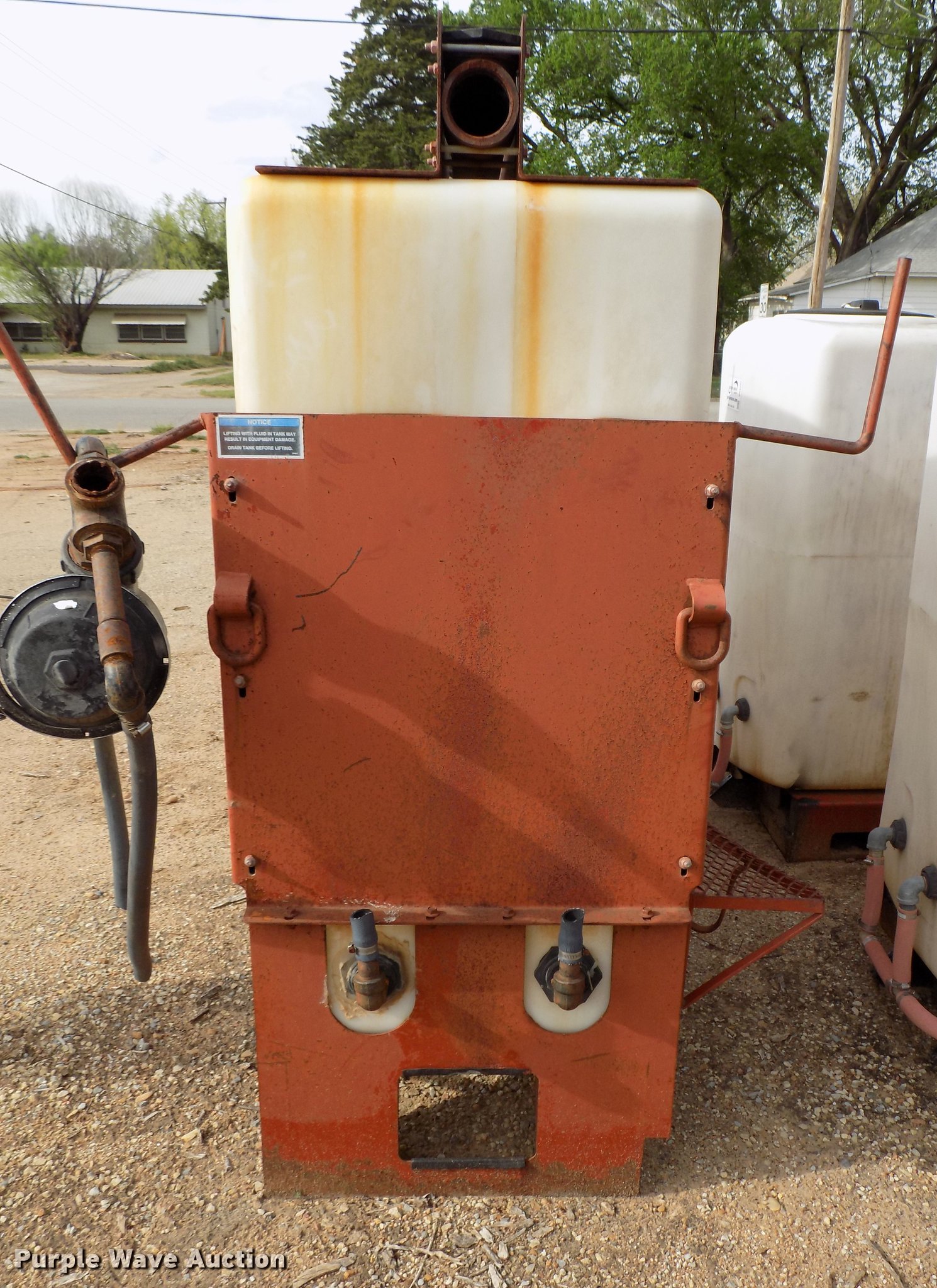 Poly mud mixer tank in Medicine Lodge, KS | Item DB9733 sold | Purple Wave