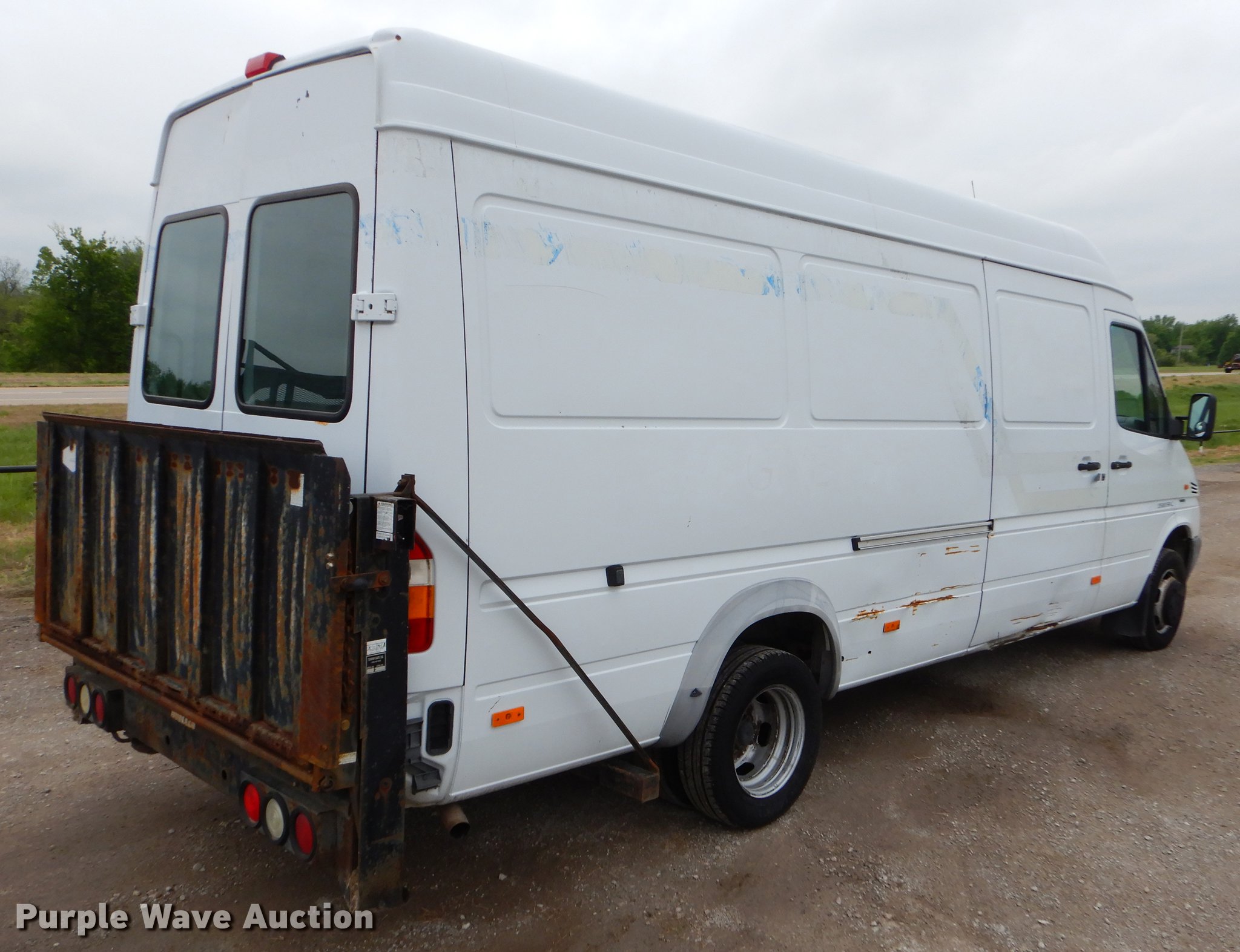 2002 Dodge Sprinter 3500 van in Collinsville, OK | Item FH9320 sold ...