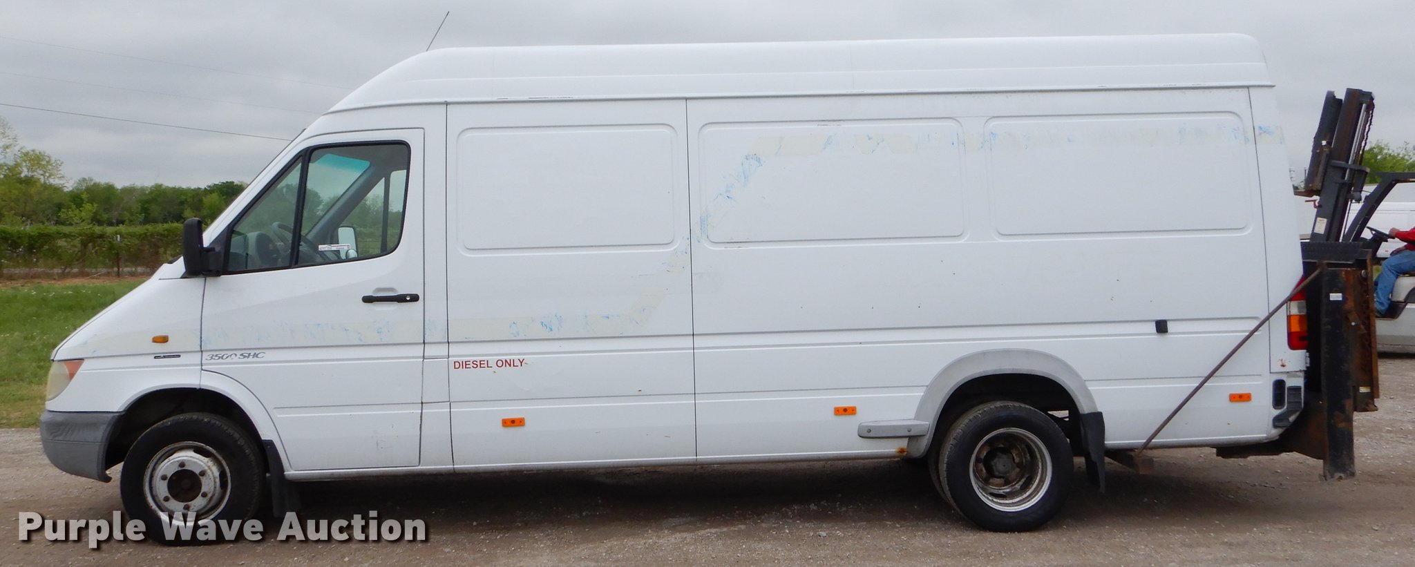 2002 Dodge Sprinter 3500 van in Collinsville, OK | Item FH9320 sold ...