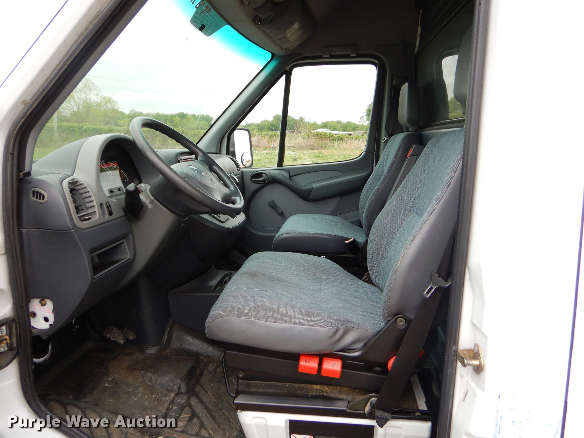 2002 Dodge Sprinter 3500 van in Collinsville, OK | Item FH9320 sold ...