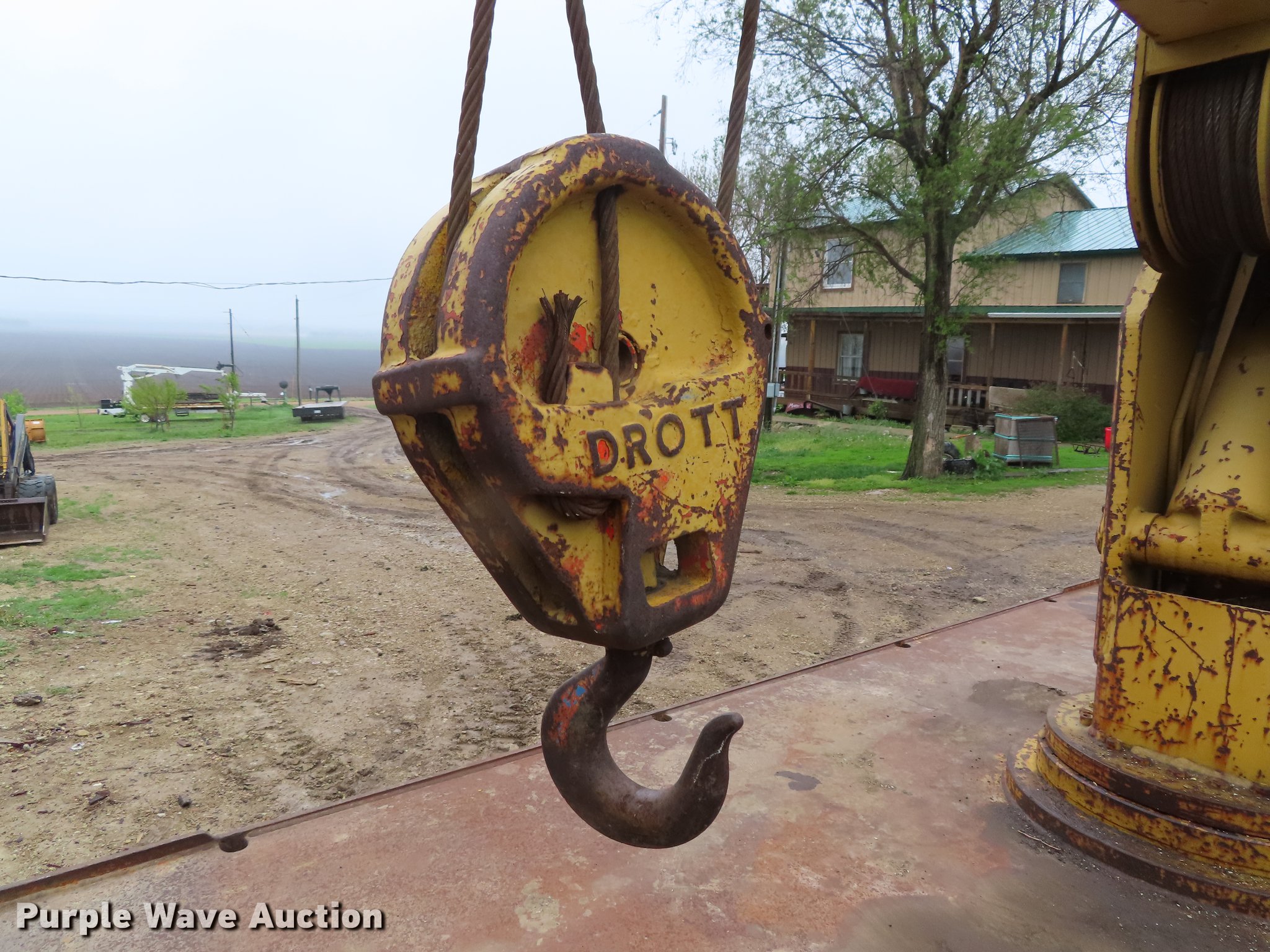 Drott 85 crane in Blue Rapids, KS | Item DE3489 sold | Purple Wave