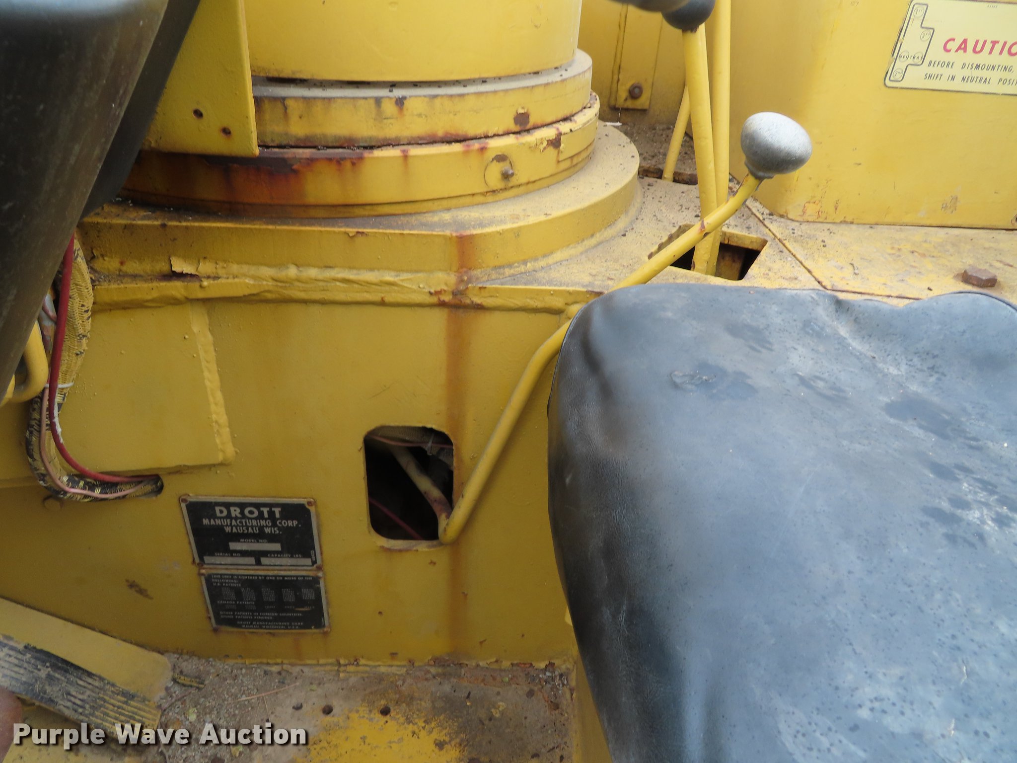 Drott 85 crane in Blue Rapids, KS | Item DE3489 sold | Purple Wave