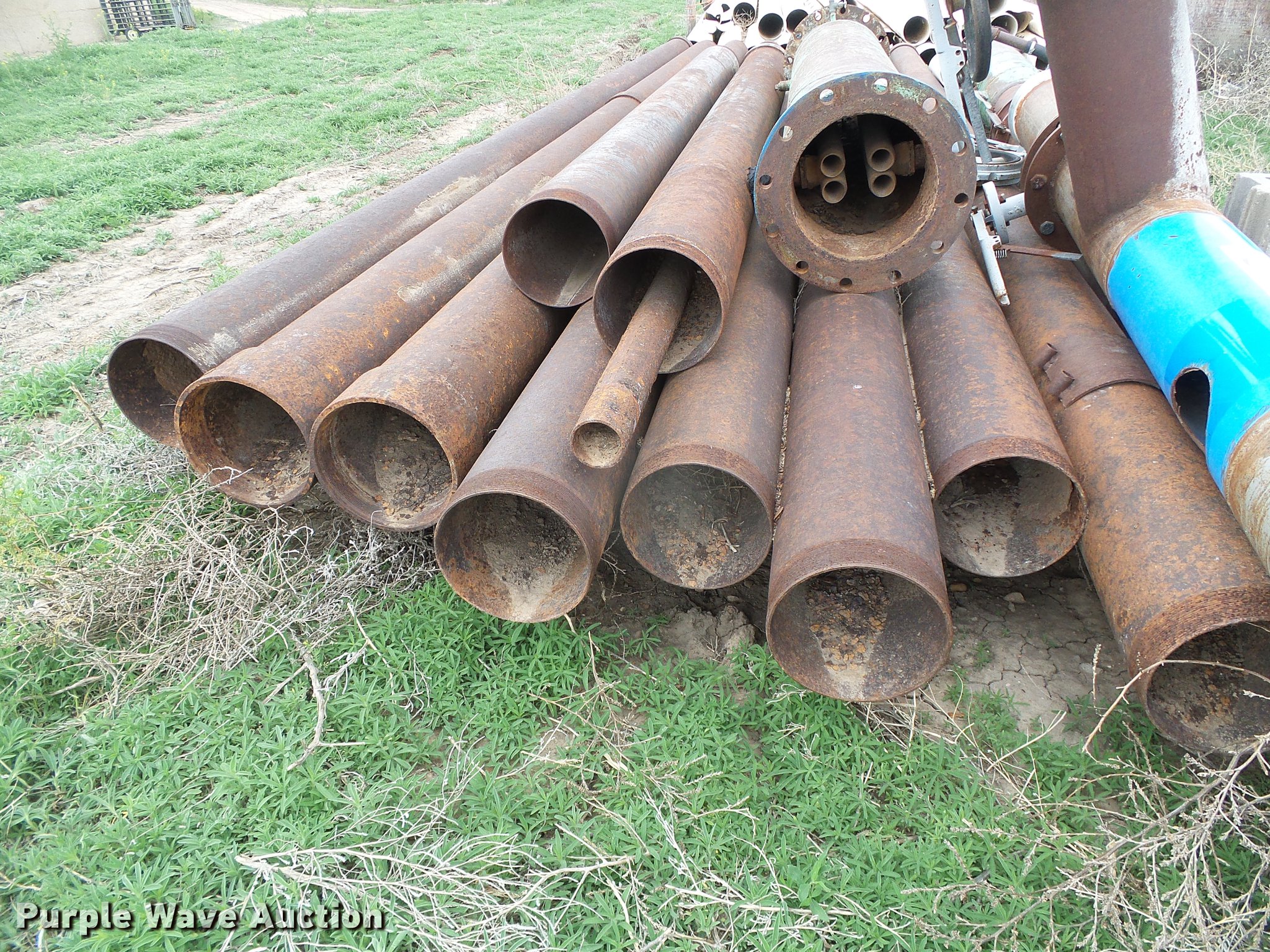 Metal well pipe in Satanta, KS | Item DC5188 sold | Purple Wave