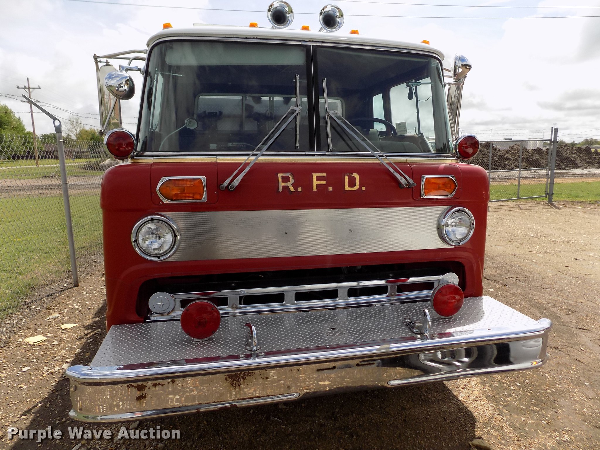 1980 Ford 8000 fire truck in Russell, KS | Item DE1232 sold | Purple Wave