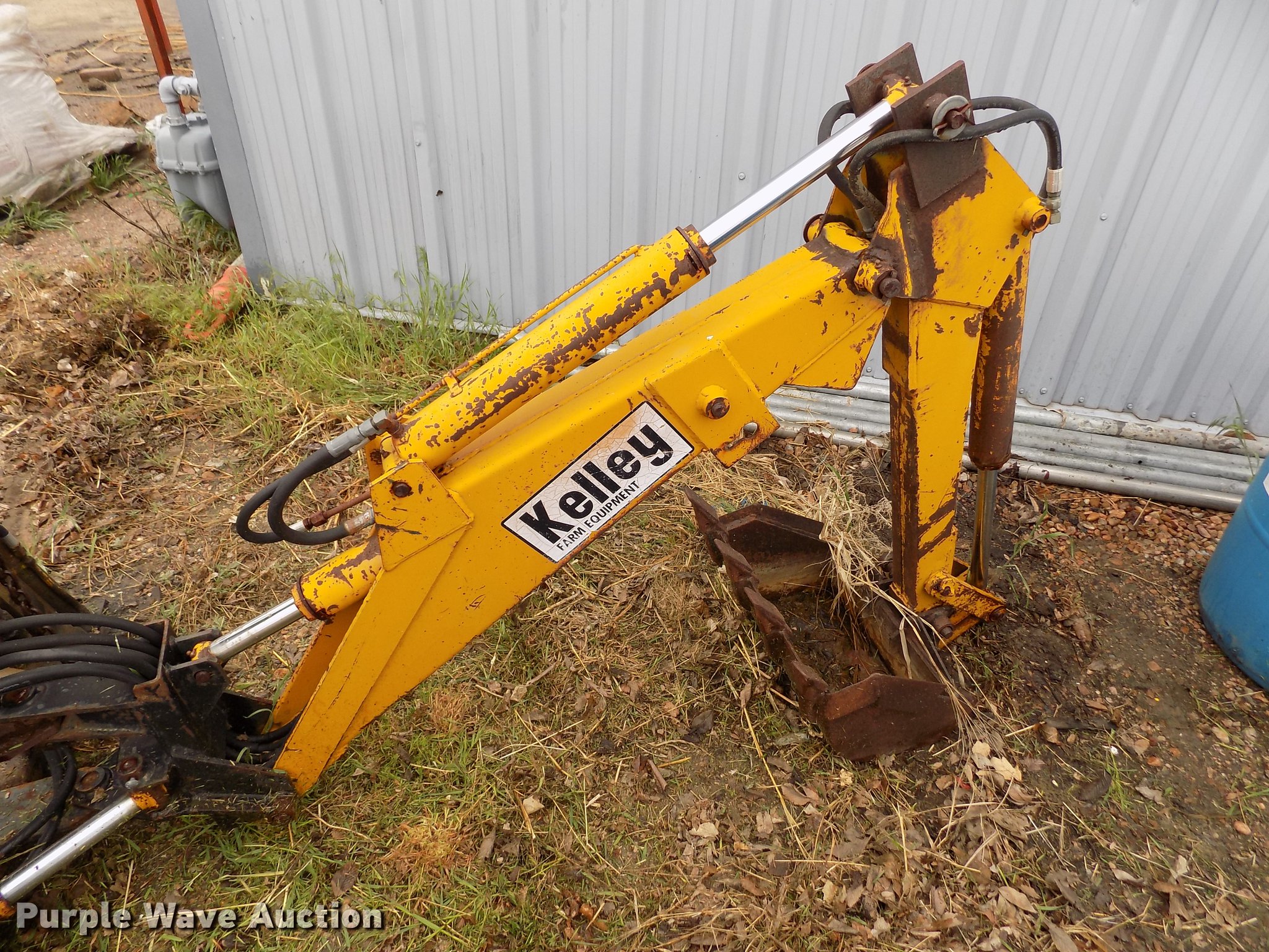 Kelley backhoe attachment in Bird City, KS | Item FG9380 sold | Purple Wave