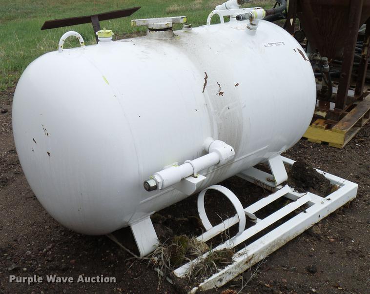 Roy E Mason tank in Larkspur, CO | Item EO9817 sold | Purple Wave