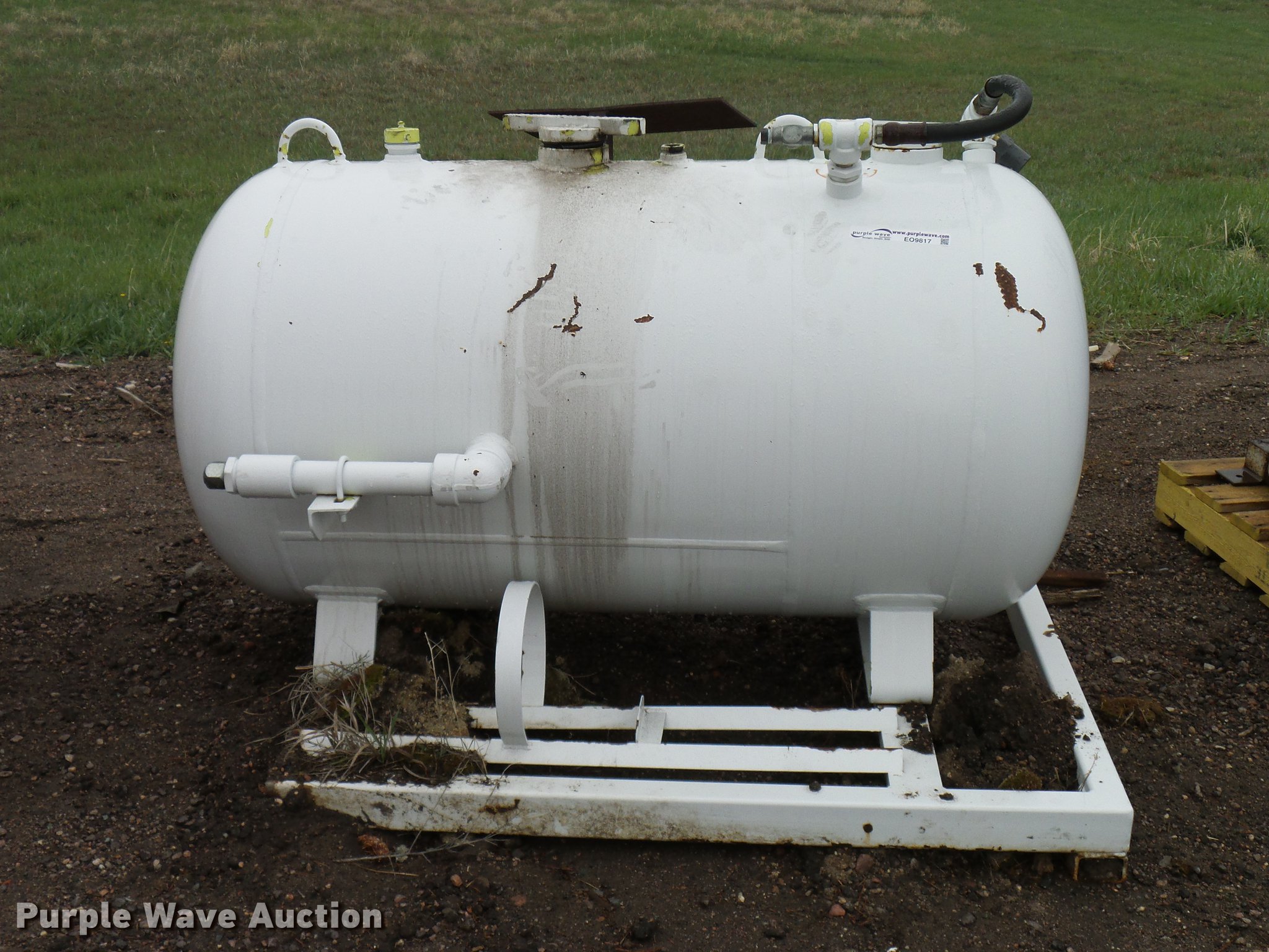 Roy E Mason tank in Larkspur, CO | Item EO9817 sold | Purple Wave