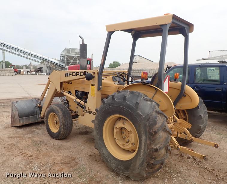 Ford 3450 tractor in Park City, KS | Item DF8846 for sale | Purple Wave