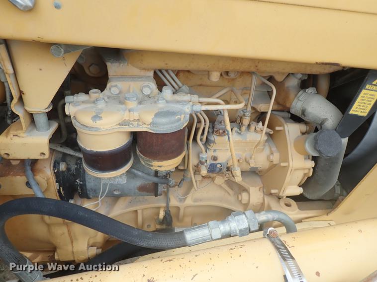 Ford 3450 tractor in Park City, KS | Item DF8846 for sale | Purple Wave