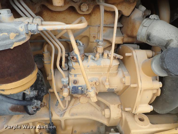 Ford 3450 tractor in Park City, KS | Item DF8846 for sale | Purple Wave