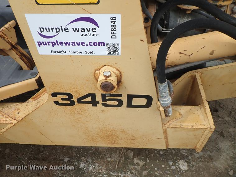 Ford 3450 tractor in Park City, KS | Item DF8846 for sale | Purple Wave