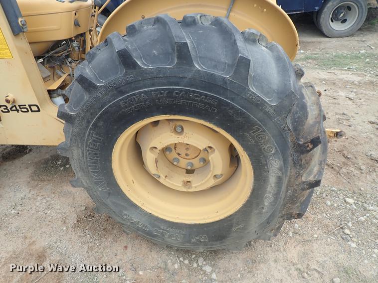 Ford 3450 tractor in Park City, KS | Item DF8846 for sale | Purple Wave