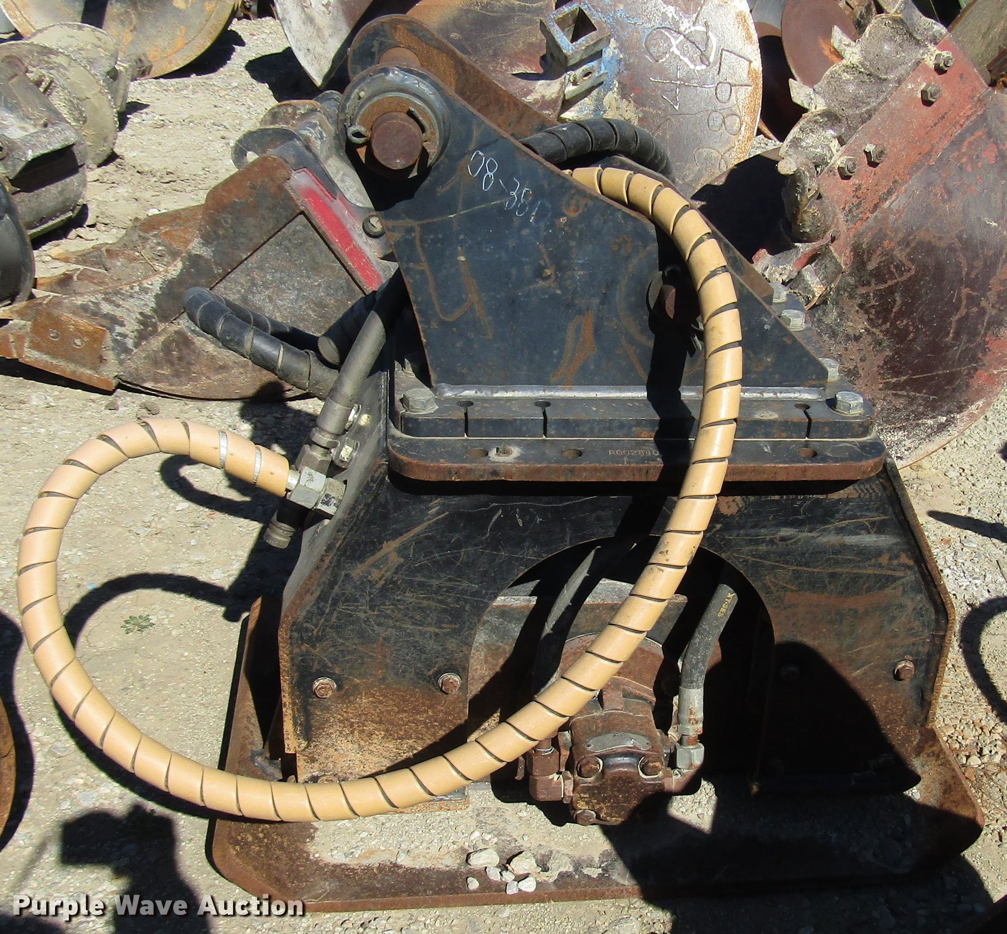 Caterpillar tamper in Topeka, KS | Item DF7973 sold | Purple Wave