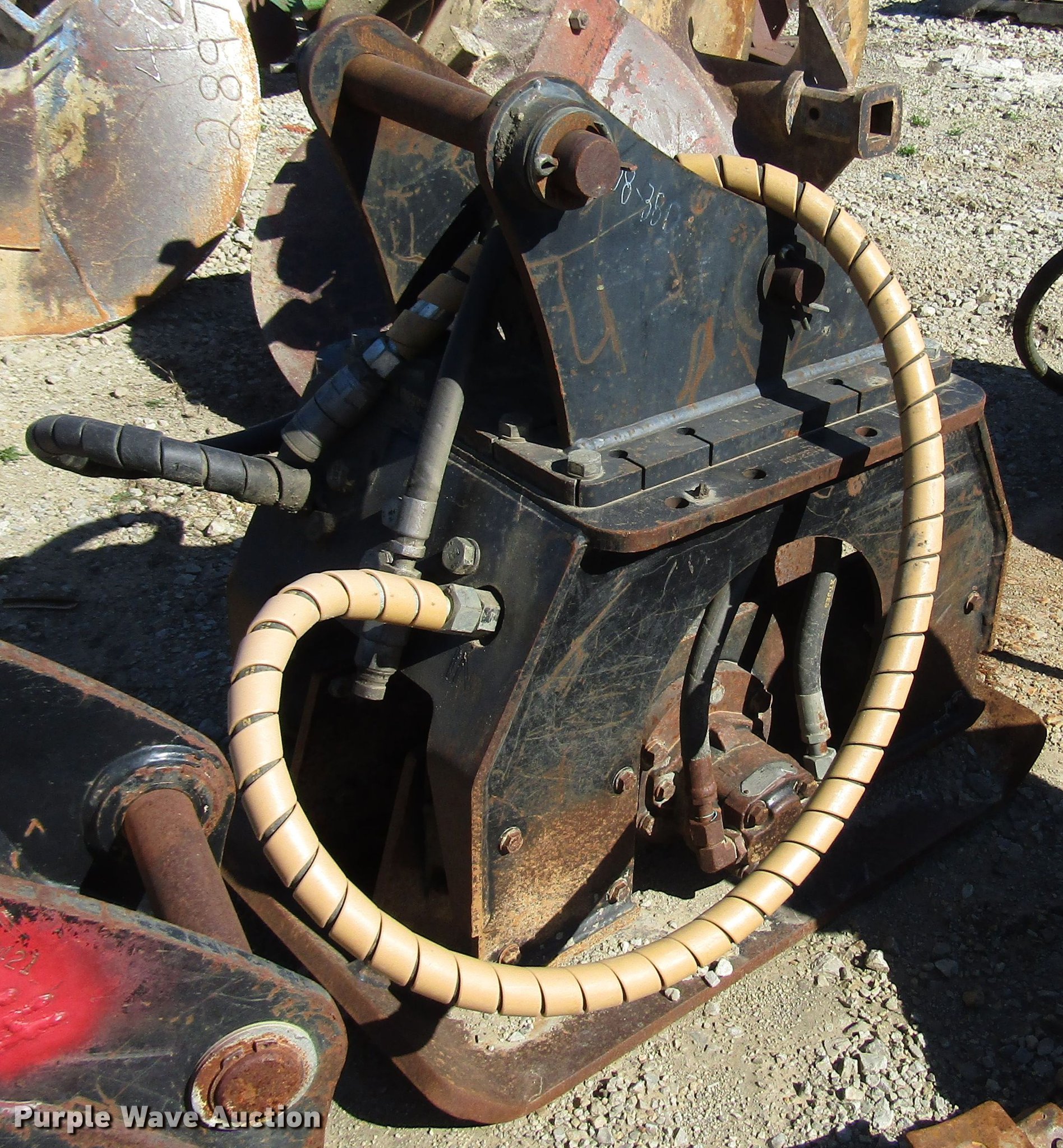 Caterpillar tamper in Topeka, KS | Item DF7973 sold | Purple Wave