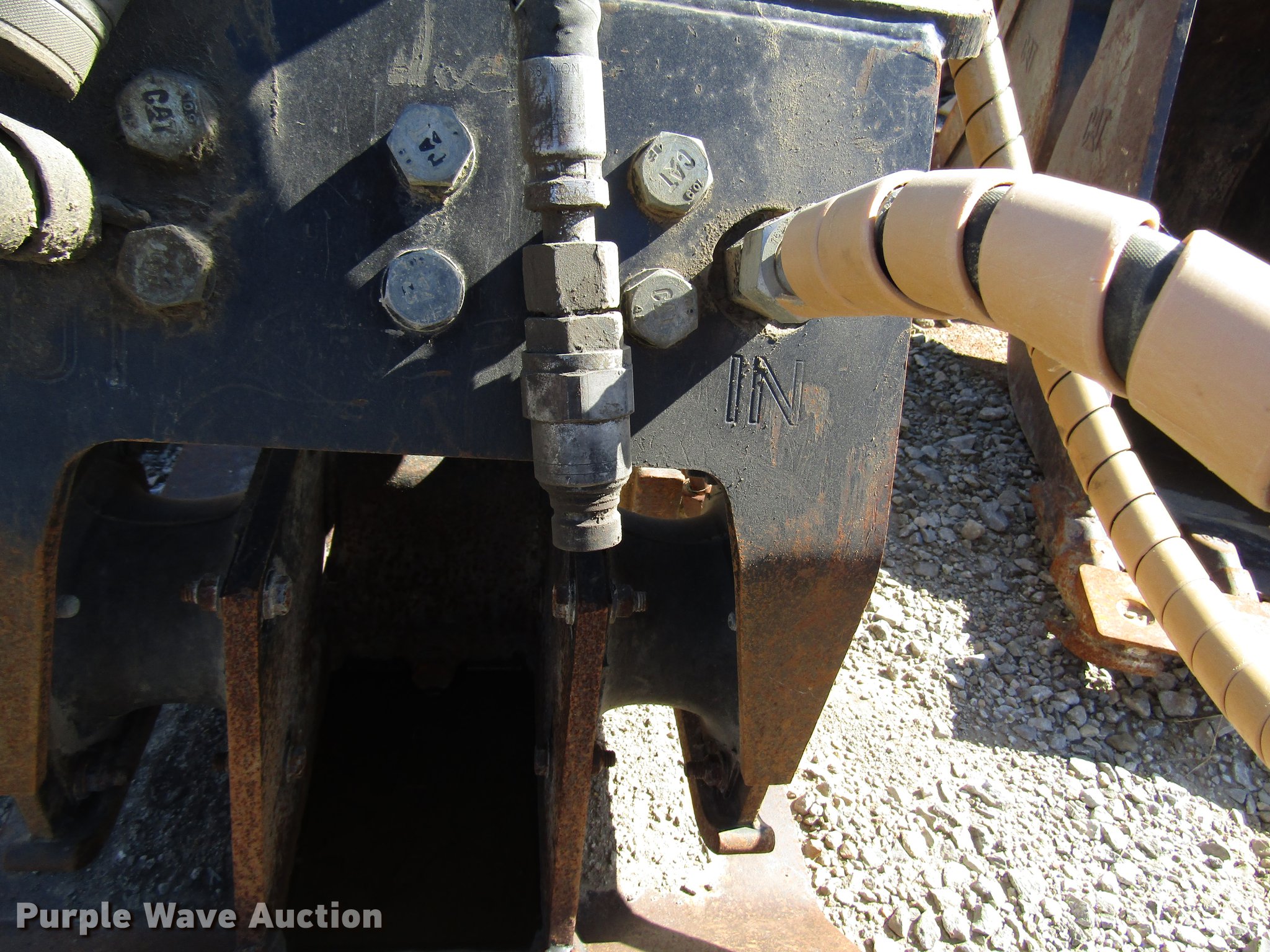 Caterpillar tamper in Topeka, KS | Item DF7973 sold | Purple Wave
