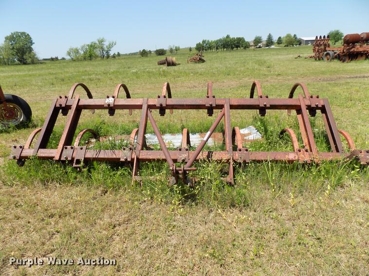 Massey-Ferguson chisel plow in Skiatook, OK | Item FO9909 sold | Purple ...