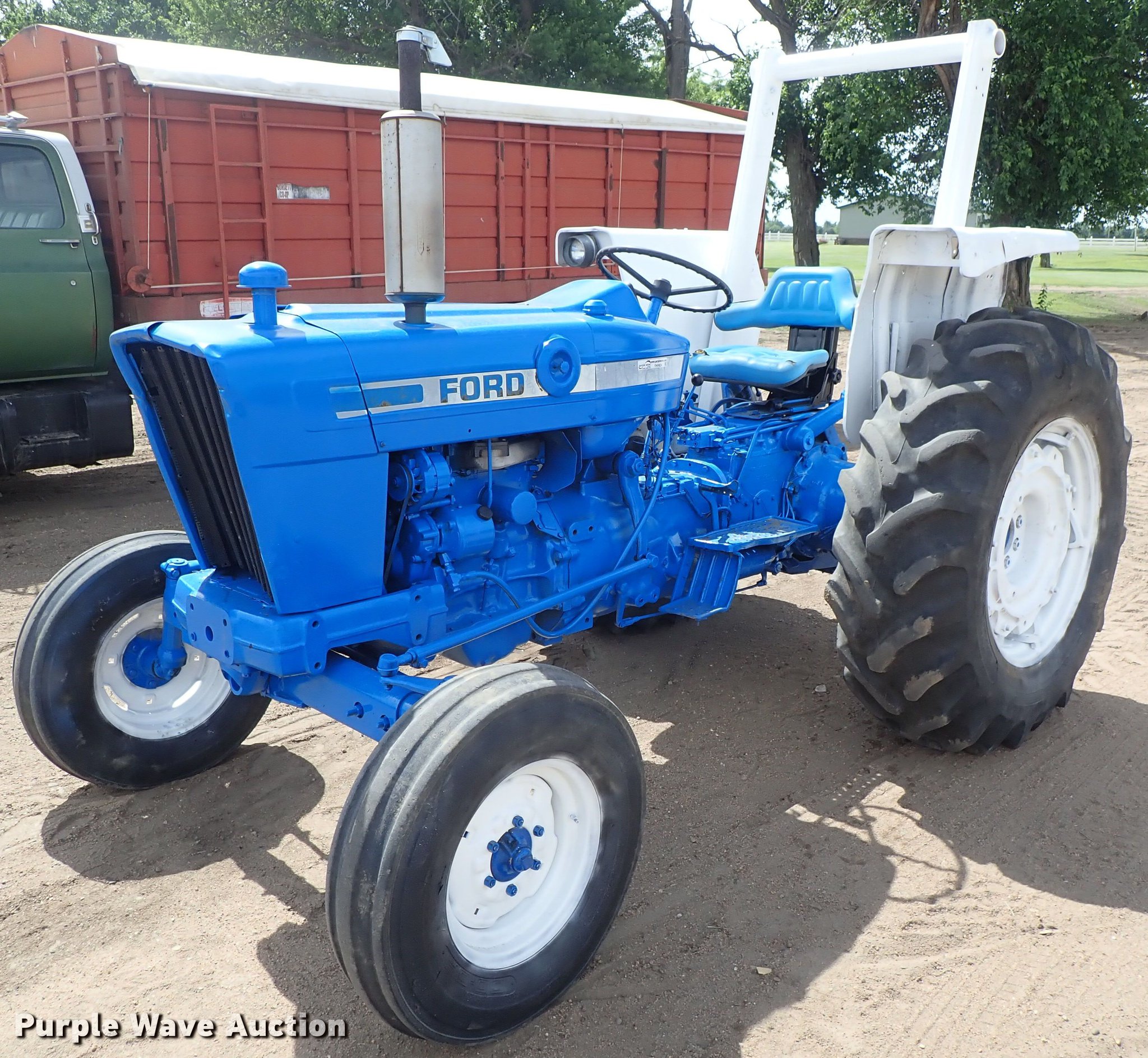 Ford 4600 Tractor In Kinsley KS Item FH9924 Sold Purple Wave