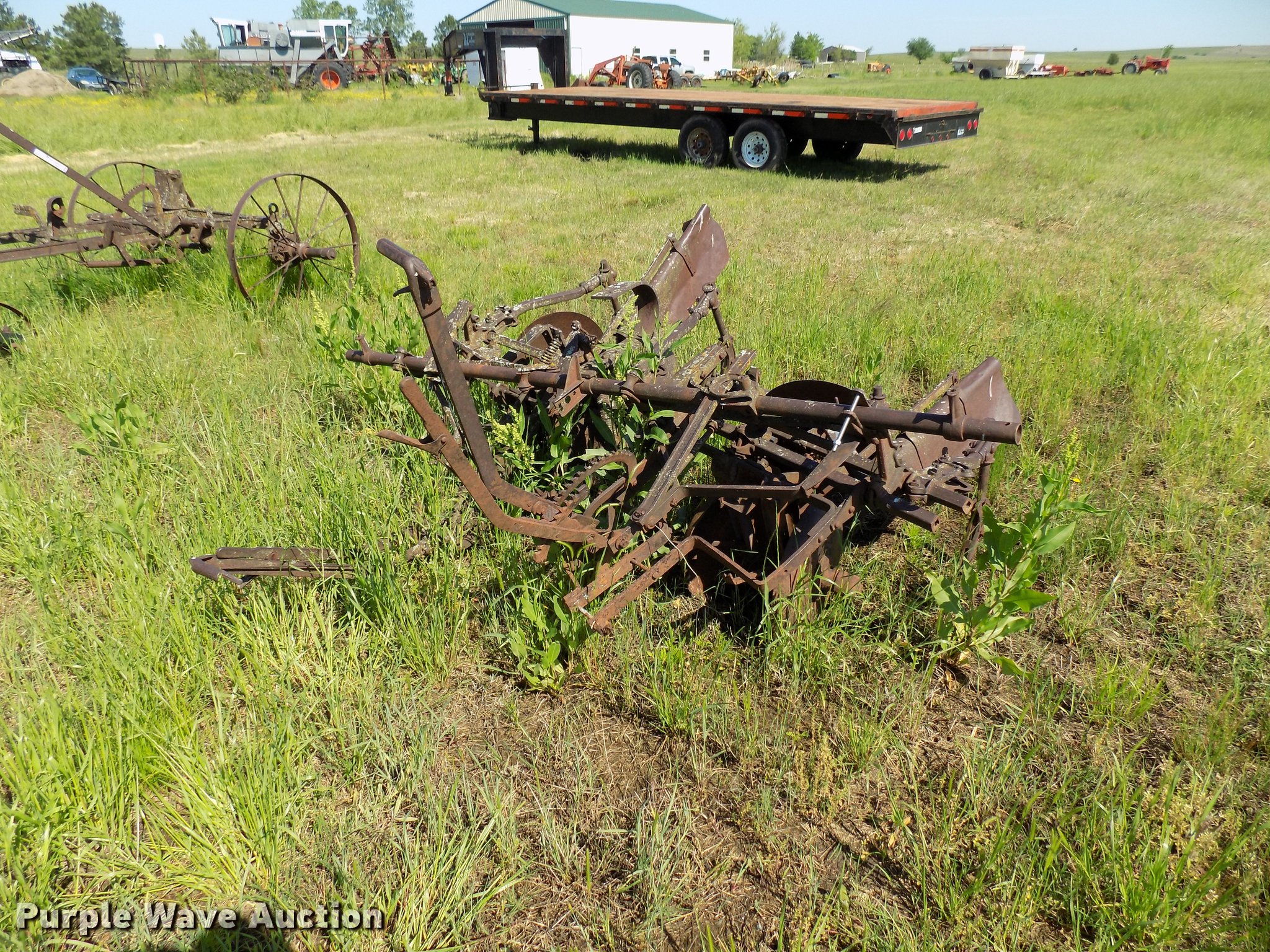 Two row cultivator in Skiatook, OK | Item FO9806 sold | Purple Wave