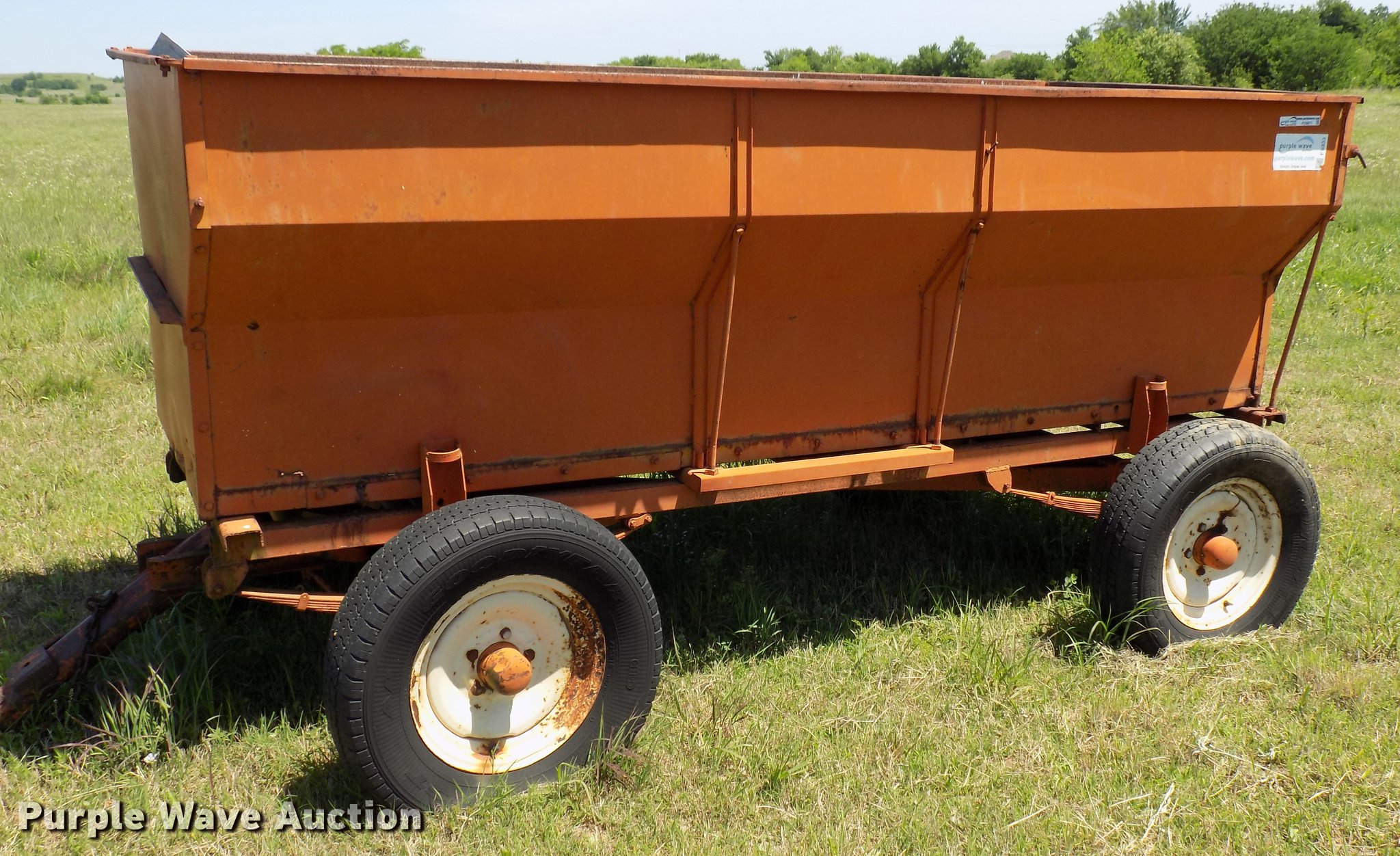 Case grain wagon in Skiatook, OK | Item FO9871 sold | Purple Wave