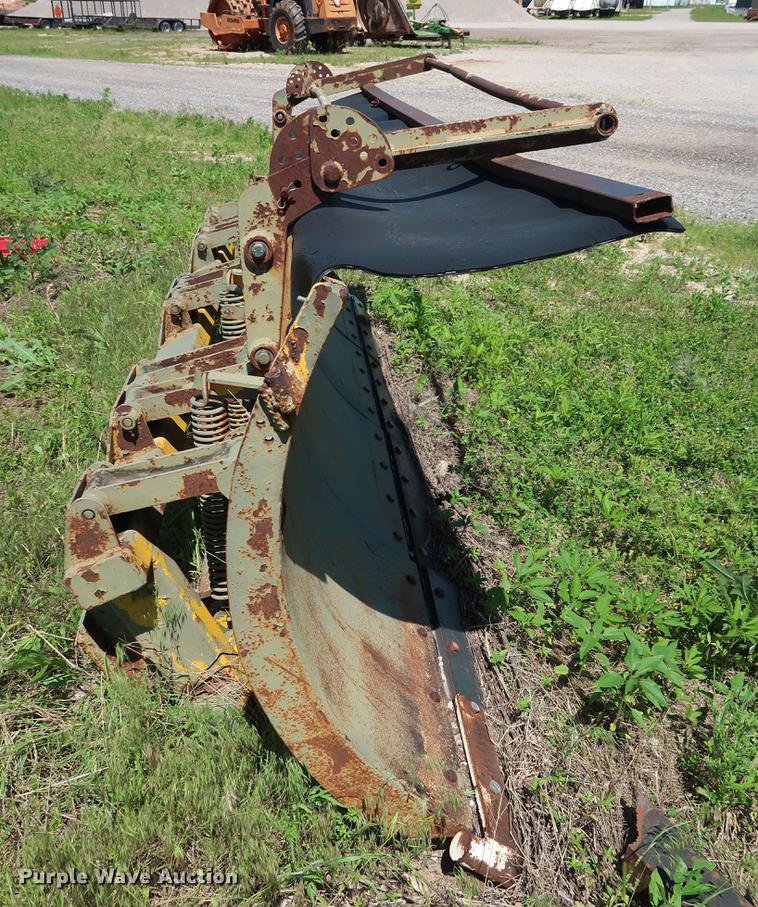Viking Cives R1084ST snow plow in Noble, OK | Item DG3469 sold | Purple ...