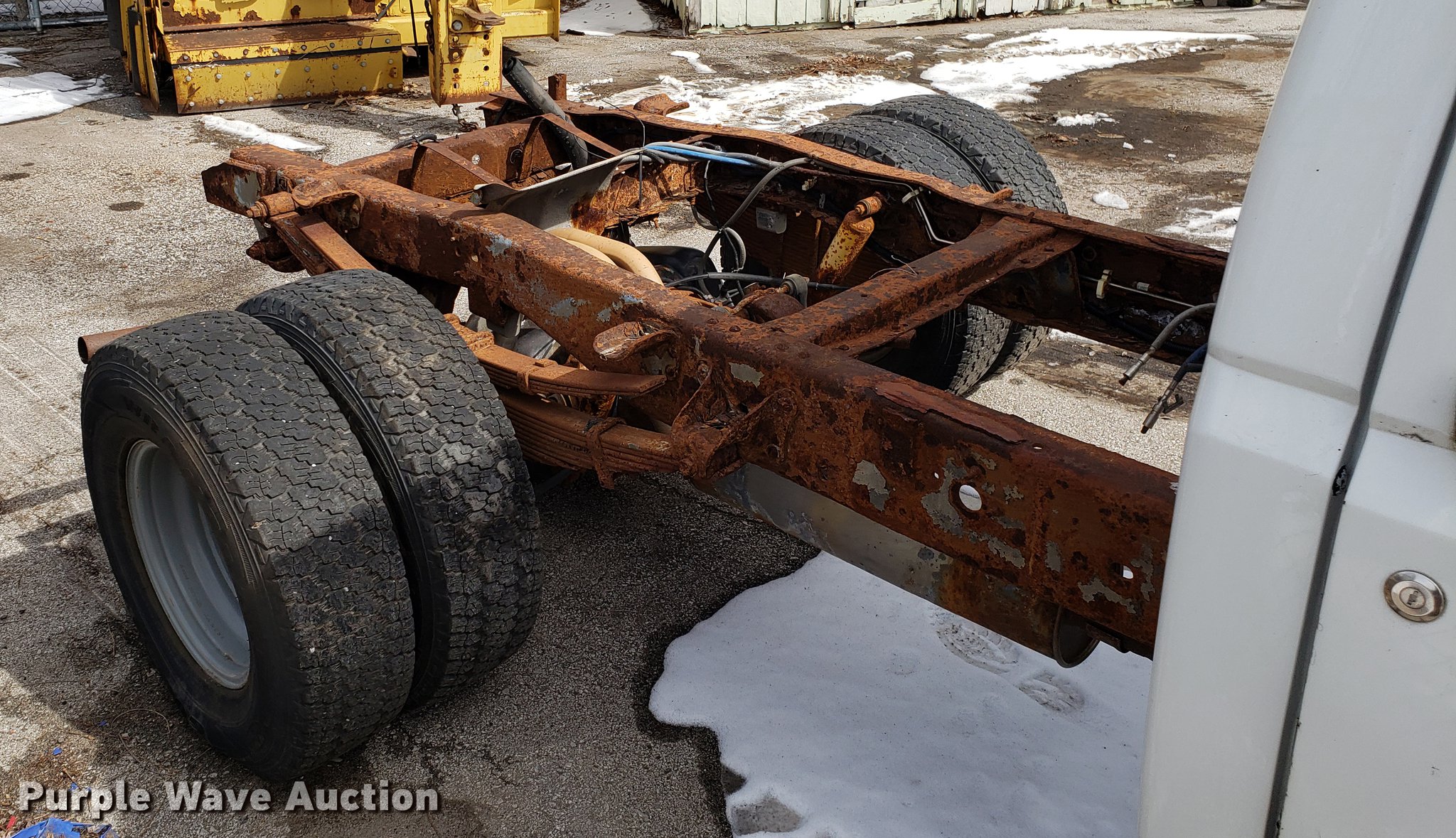 1995 Ford F350 pickup truck cab and chassis in Independence, MO | Item ...