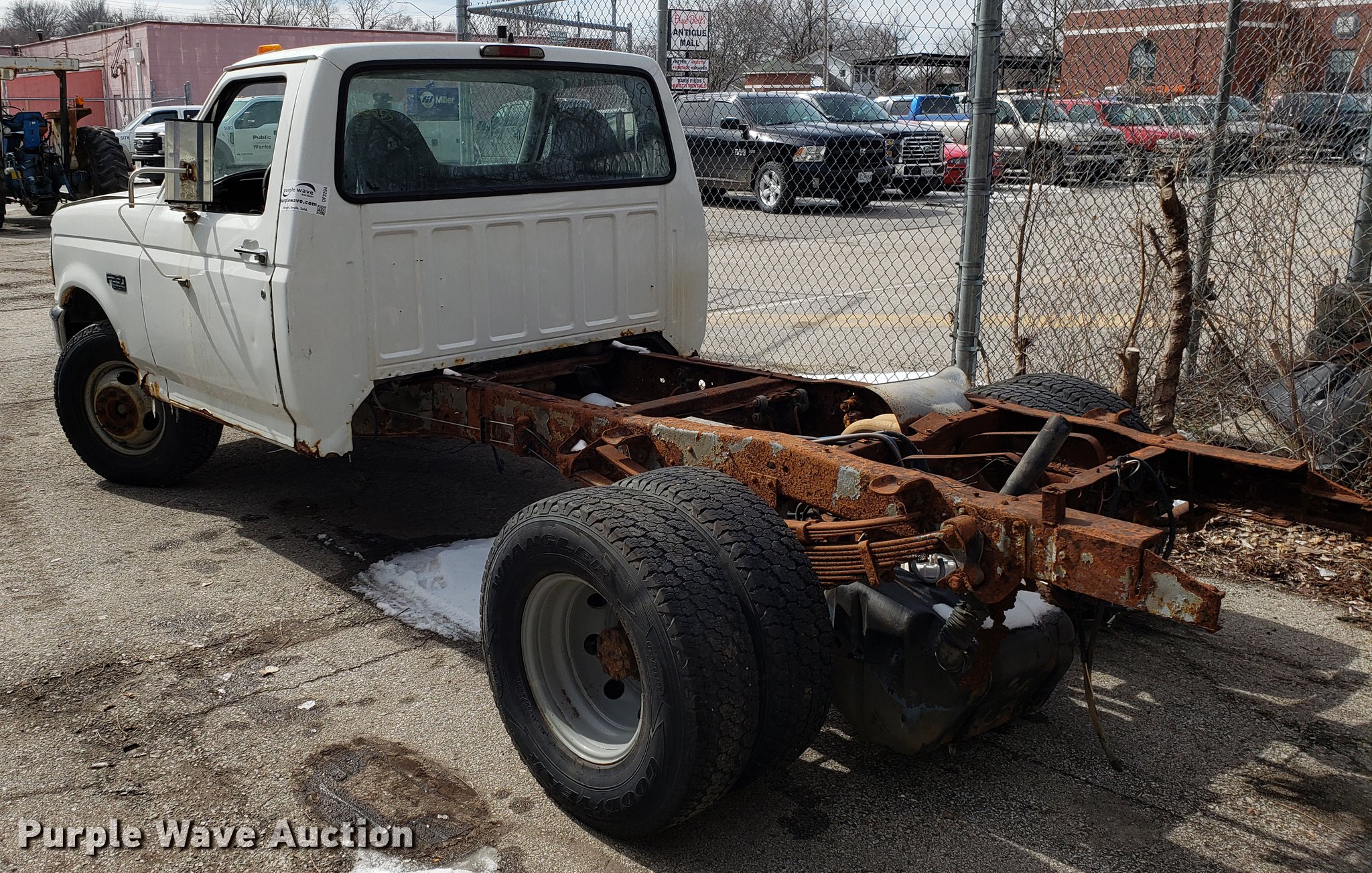 1995 Ford F350 pickup truck cab and chassis in Independence, MO | Item ...