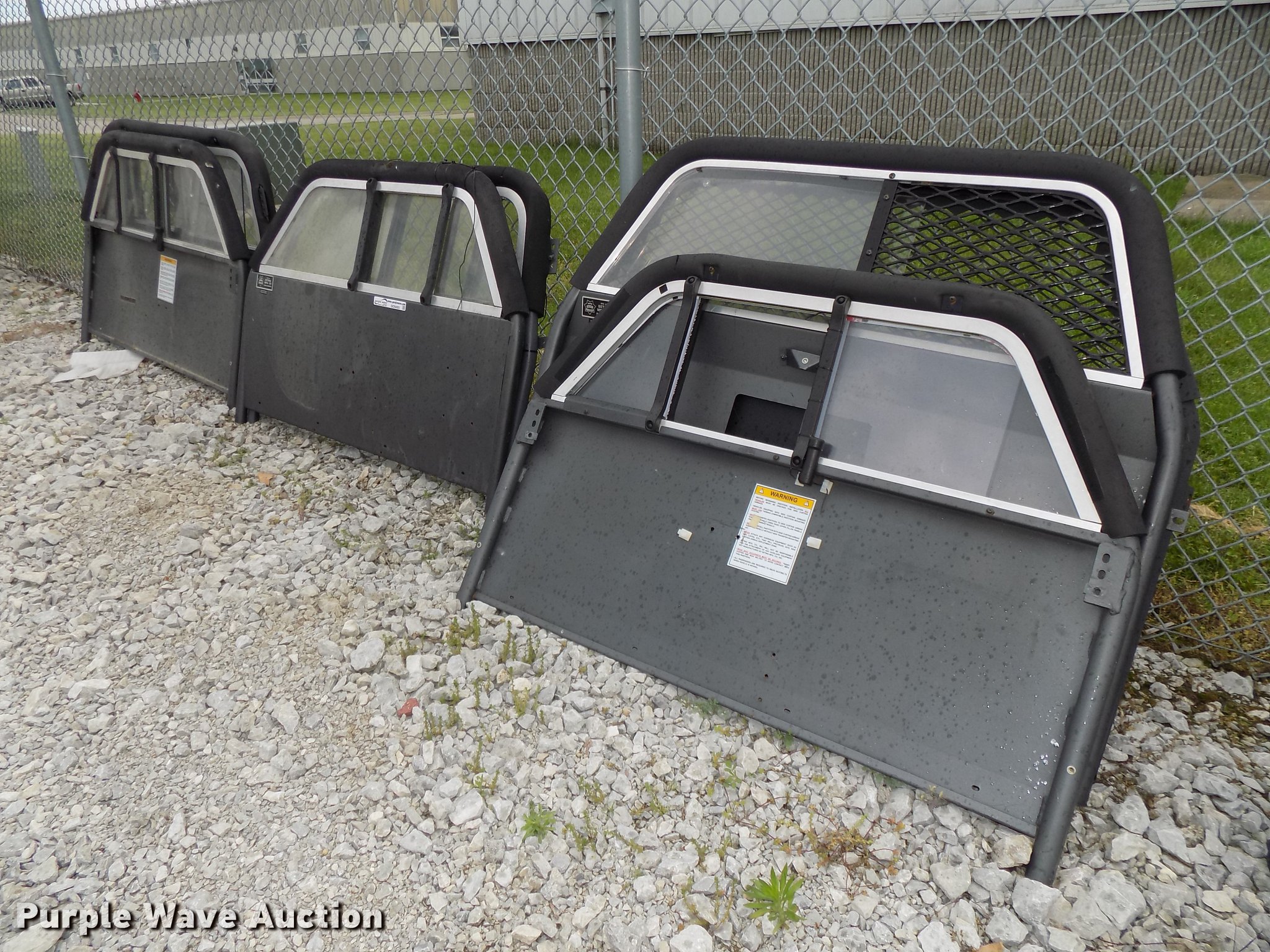 (7) Setina partitions in Lincoln, NE | Item DO9493 sold | Purple Wave