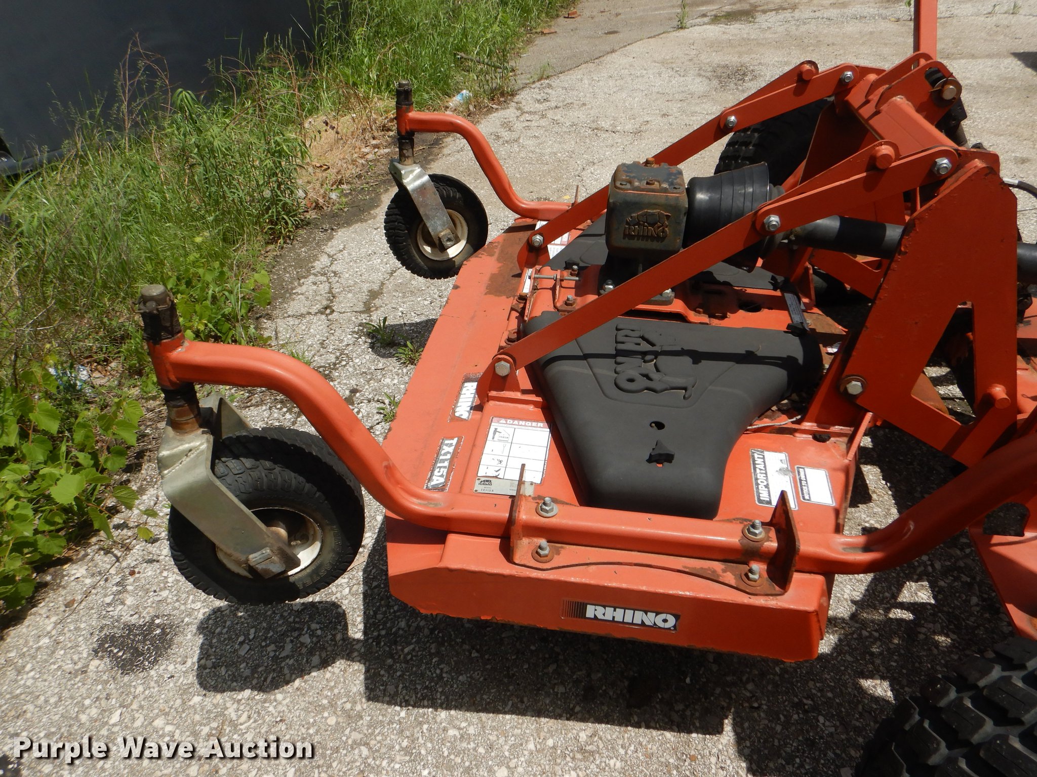 Rhino Turf Flex TX115A batwing finish mower in Lenexa, KS | Item FQ9762 ...