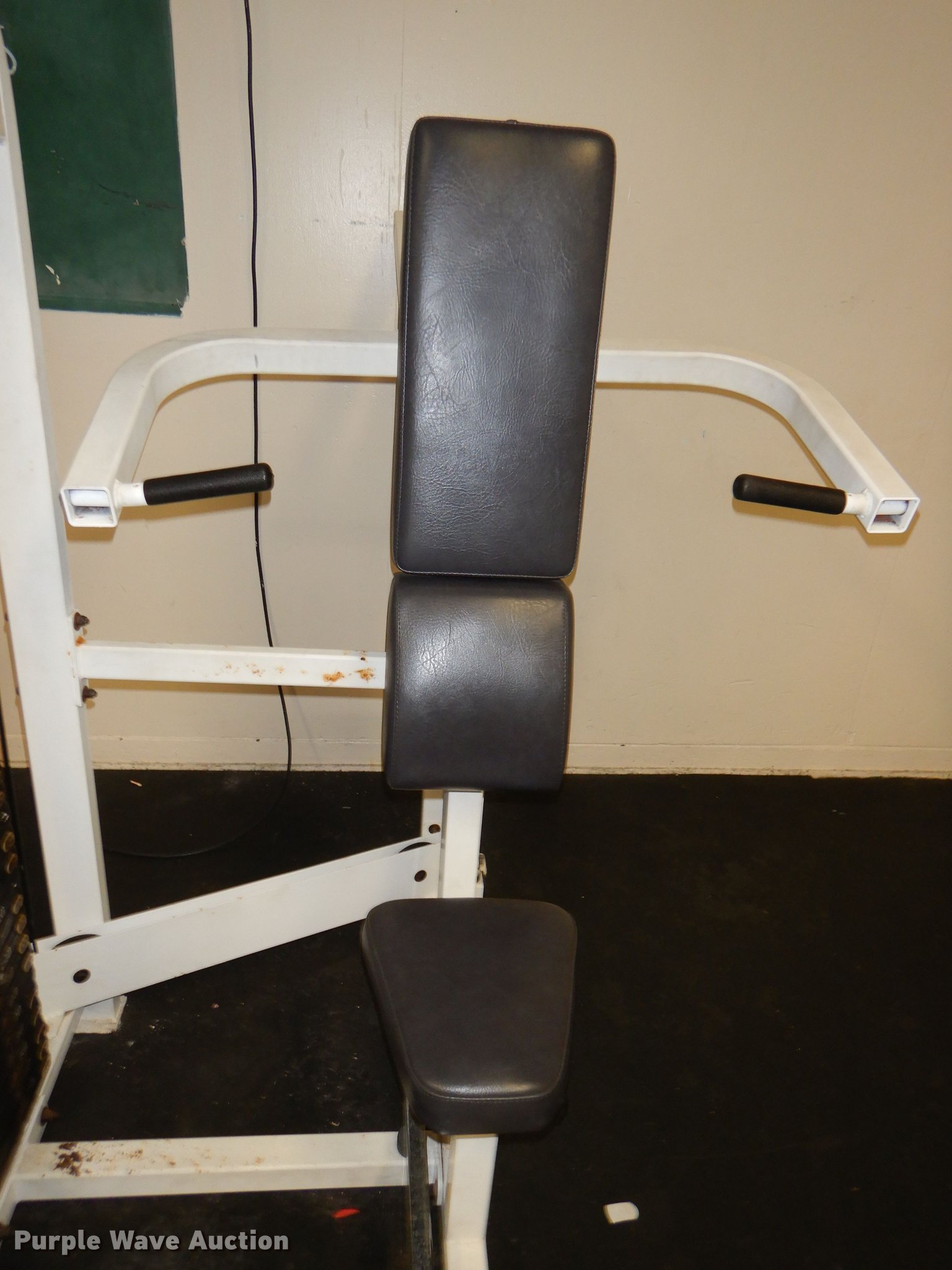 Paramount shoulder press in Kansas City, KS | Item FQ9821 sold | Purple ...