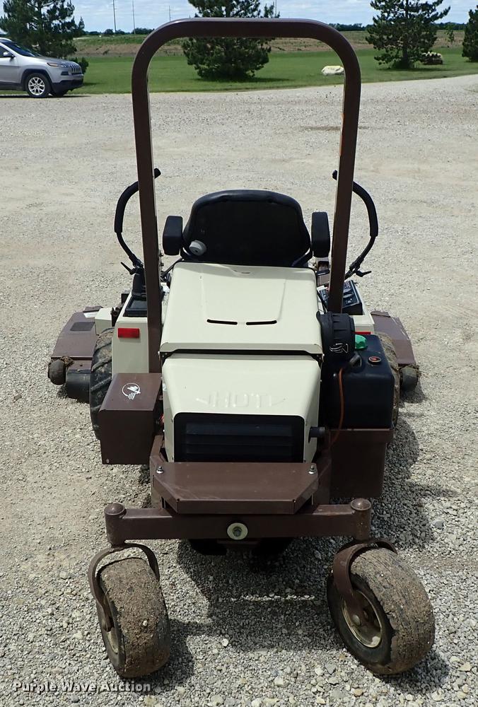 2015 Grasshopper 725D ZTR lawn mower in Lyons, KS | Item DE5381 sold ...