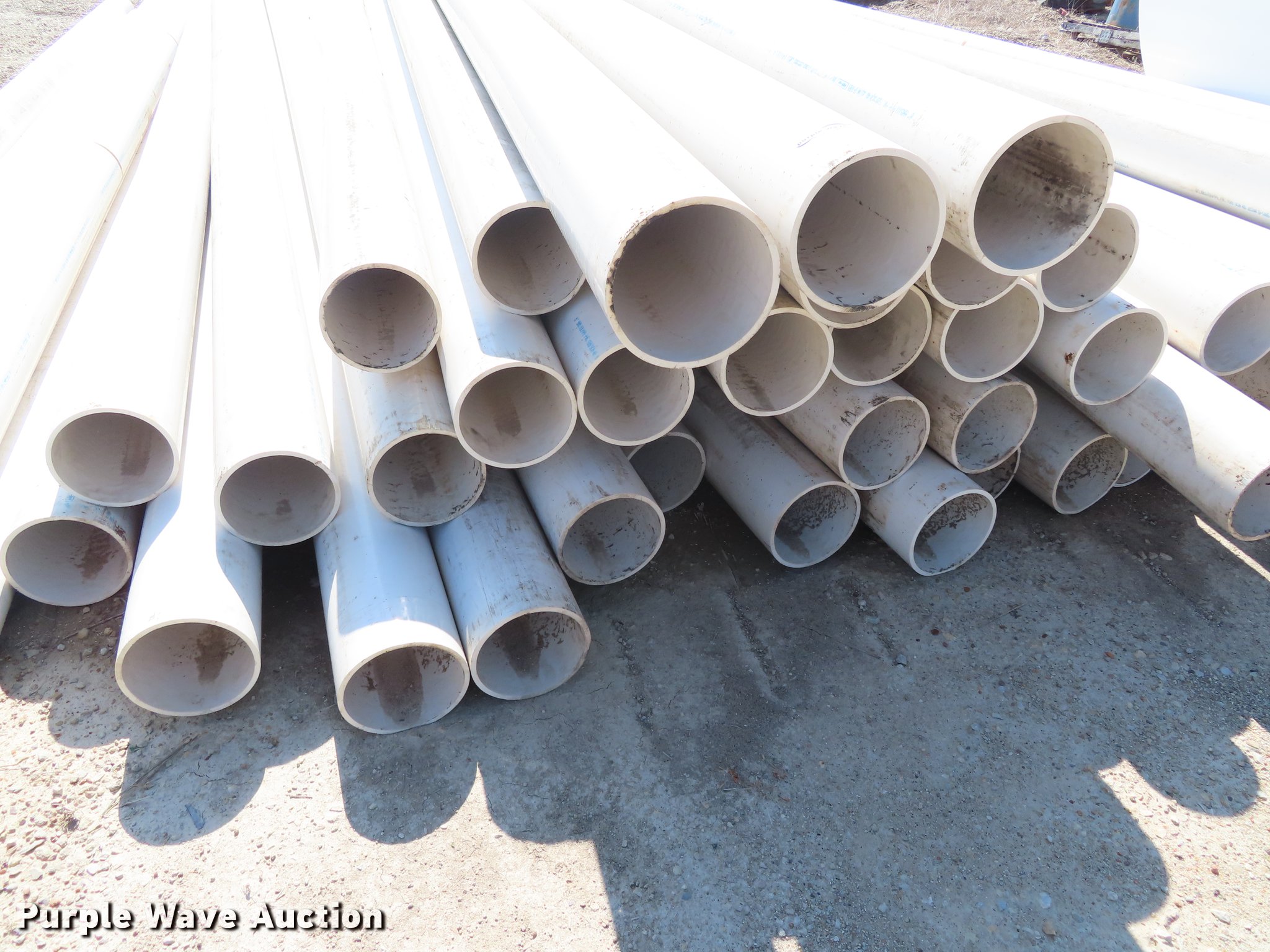 (70) PVC pipes in Manhattan, KS | Item FJ9089 sold | Purple Wave