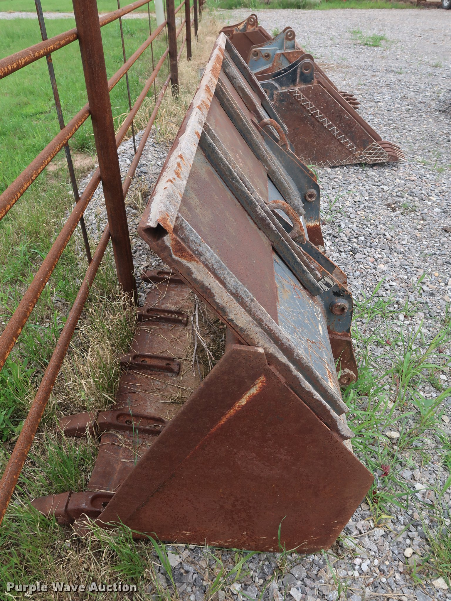 Ford backhoe loader bucket in Lexington, OK | Item FE9657 sold | Purple ...
