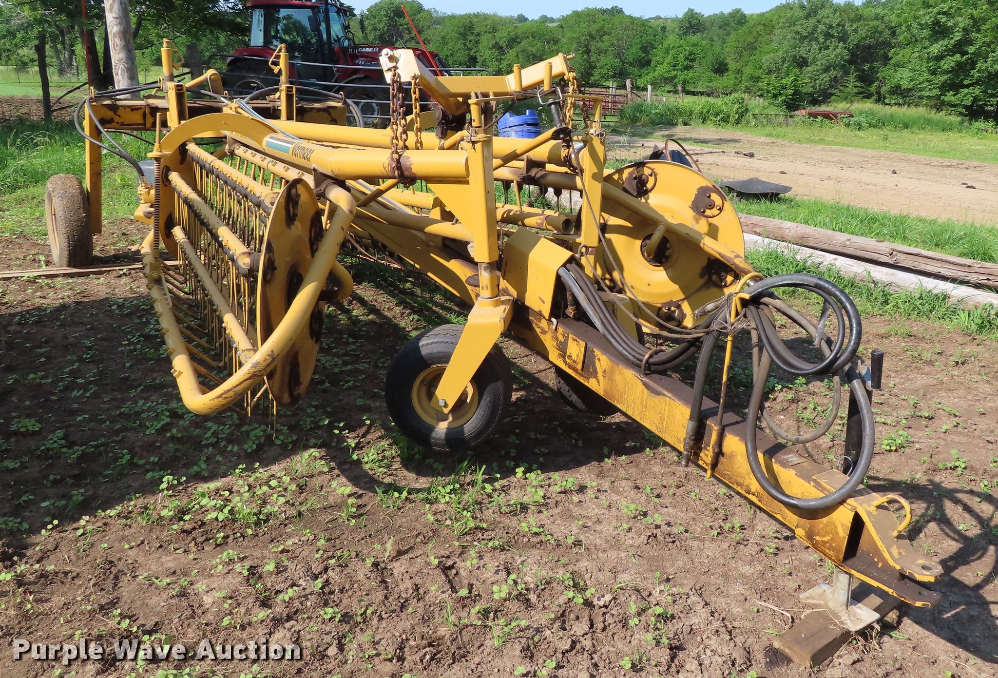 Vermeer R23 hay rake in Lawrence, KS | Item DE3581 sold | Purple Wave