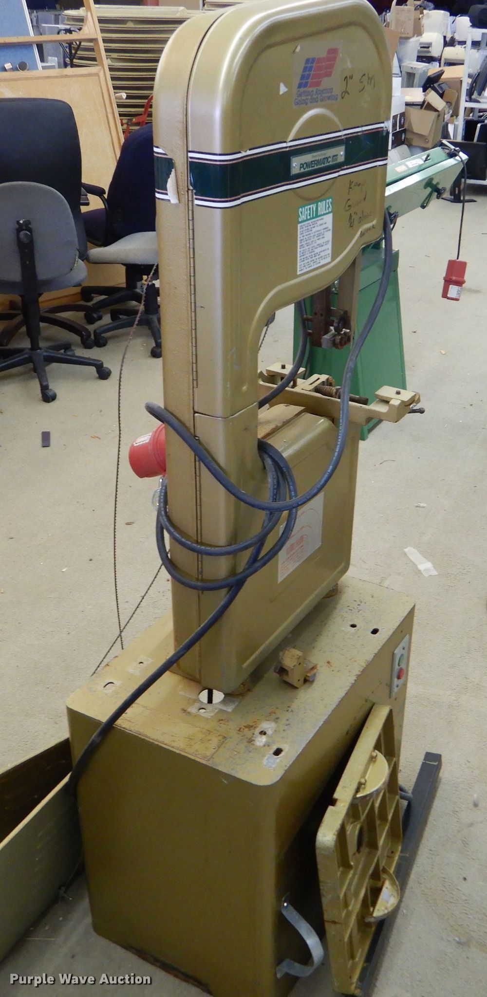 Powermatic 141 bandsaw in Dodge City, KS | Item FT9663 sold | Purple Wave