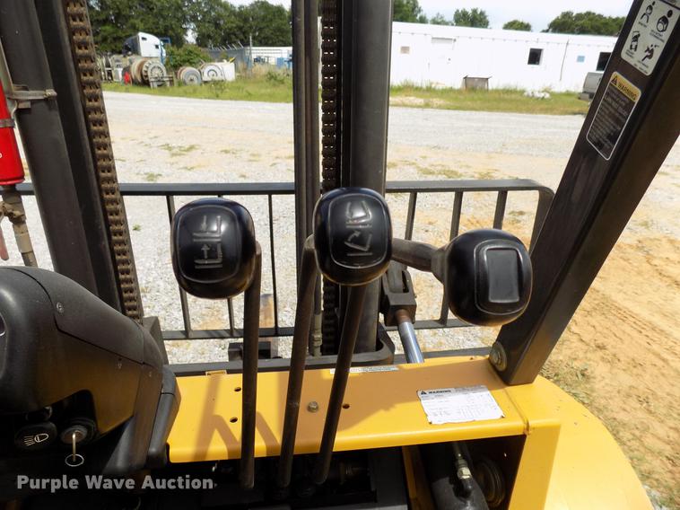 Caterpillar DP40K-D forklift in Lone Grove, OK | Item DB9533 sold ...
