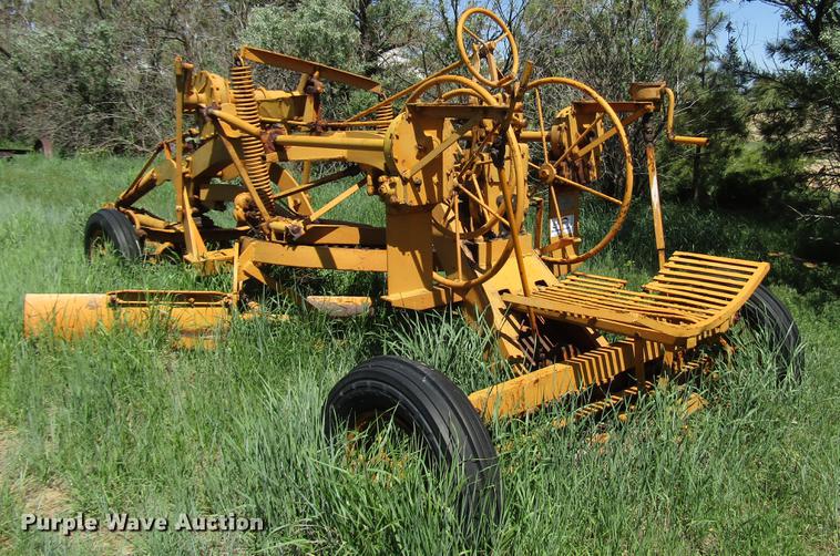 Adams grader in Hudson, CO | Item DG1234 sold | Purple Wave