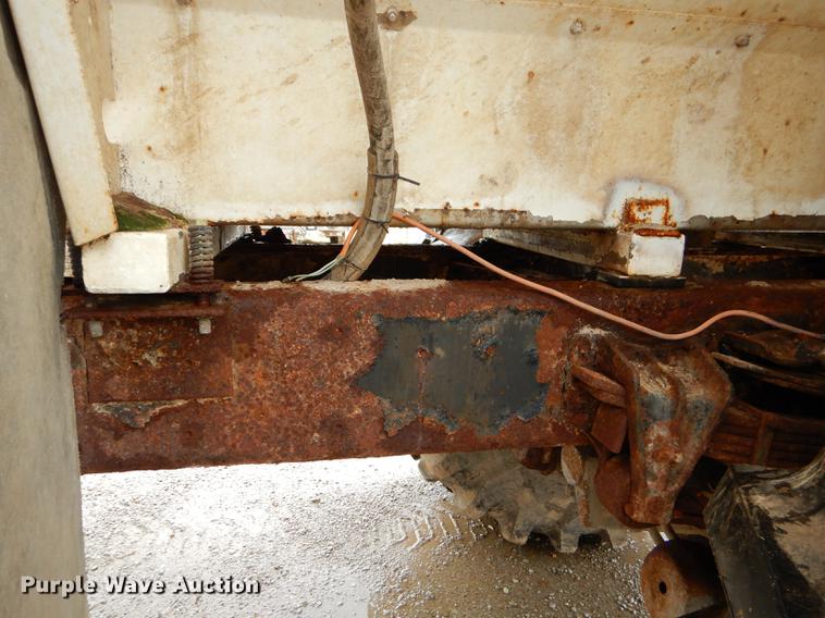 1997 International 2554 applicator truck in Carthage, MO | Item ED9317 ...