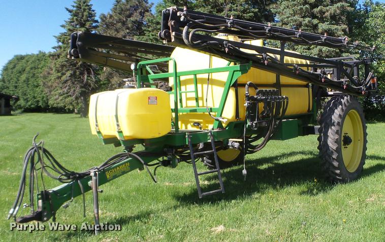 Schaben sprayer in Mountain Lake, MN | Item FM9390 sold | Purple Wave