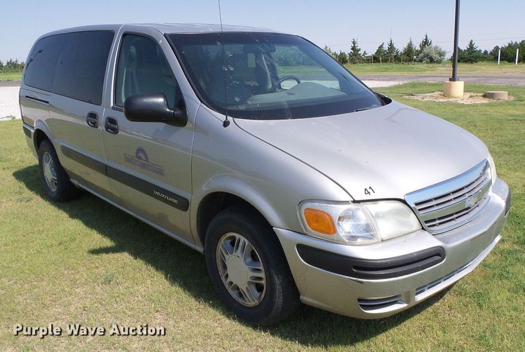 2004 Chevrolet Venture van in Dodge City, KS | Item DC5126 sold ...